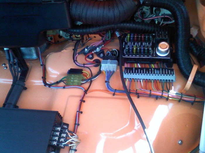 Clean wiring makes a happy car. - 1A Auto