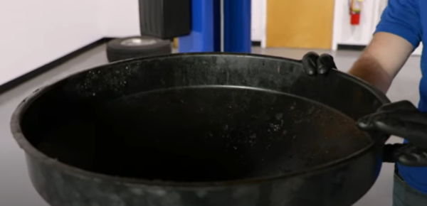 Recycle Waste Fluid - How to Dispose of Motor Oil, Antifreeze and More