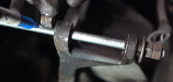 Alternator Bolt Broke? How to Fix a Broken Alternator Bolt - 1A Auto