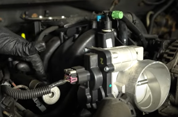 Top 3 5.3-Liter Chevy Engine Problems - Vortec 5300 - 1A Auto