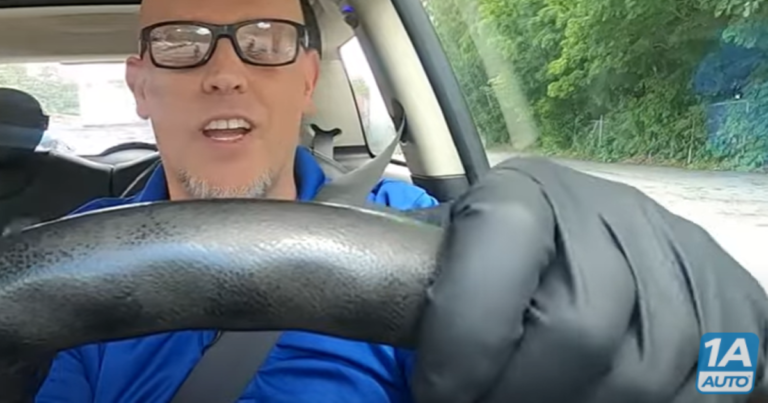 Loose Steering Wheel? - Causes & Fixes - Expert Tips - 1A Auto