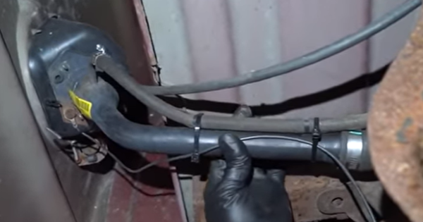 Gas Pump Keeps Stopping? - Diagnose & Fix - Expert Tips - 1A Auto